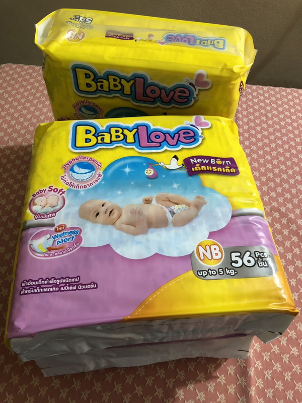 ส่งต่อไซส์ NB 250 รวมส่ง มี2แพค ราคาต่อแพ็คนะคะแม่ ใช้ไม่ทัน