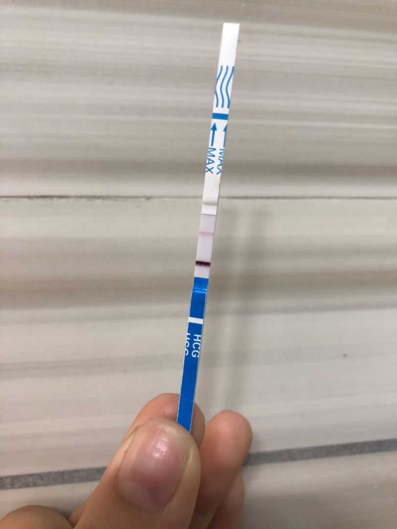 G Đúng ngày kinh thử que màu như này chac tầm tuần nửa khám