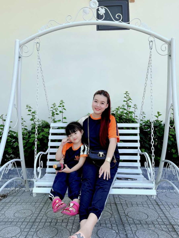 2 chị em đi tránh nóng hiii ---------- ( 27.04.24 C