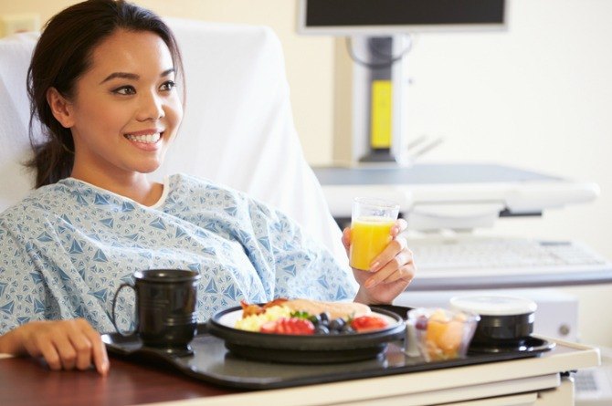 It's Now Okay to Eat While You're in Labor, Says Study