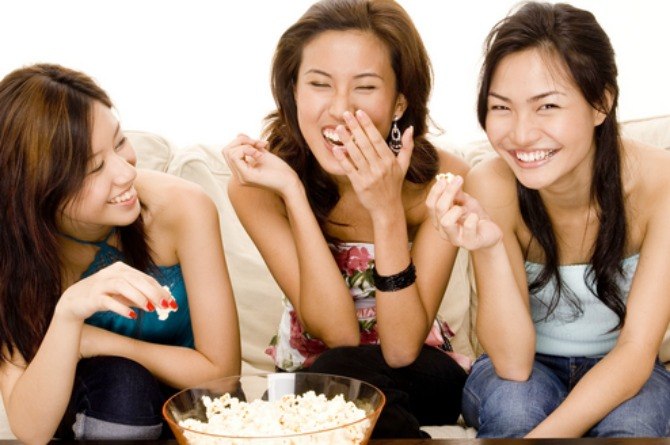 6 Reasons Why A Night Out With Friends Is Important Even After Having Kids