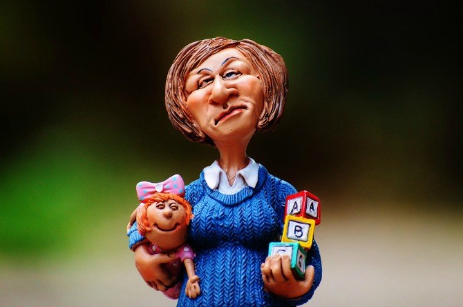 Warning Signs That You Have A Bad Nanny - theAsianParent