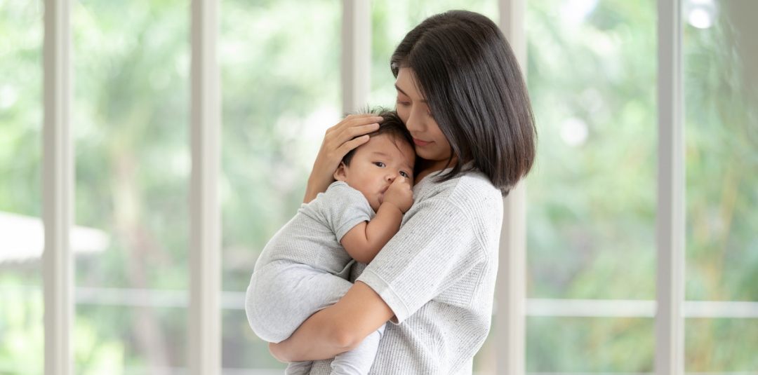 Cuddling Your Newborn Can Make Them Smarter And Healthier