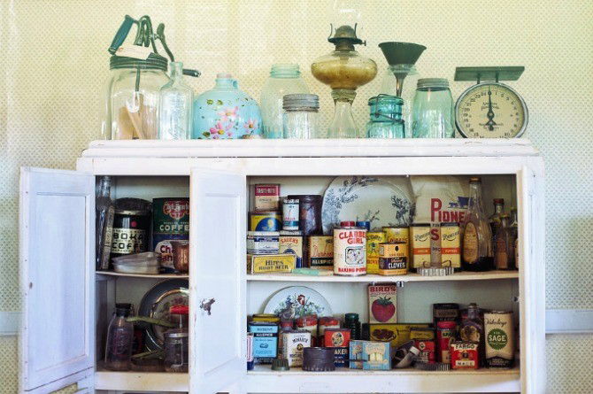 8 Kitchen Essentials That You Can Store For Years!
