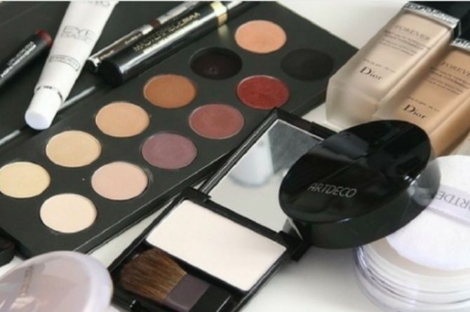 Replacing Beauty Products In Time Can Literally Save Your Face!