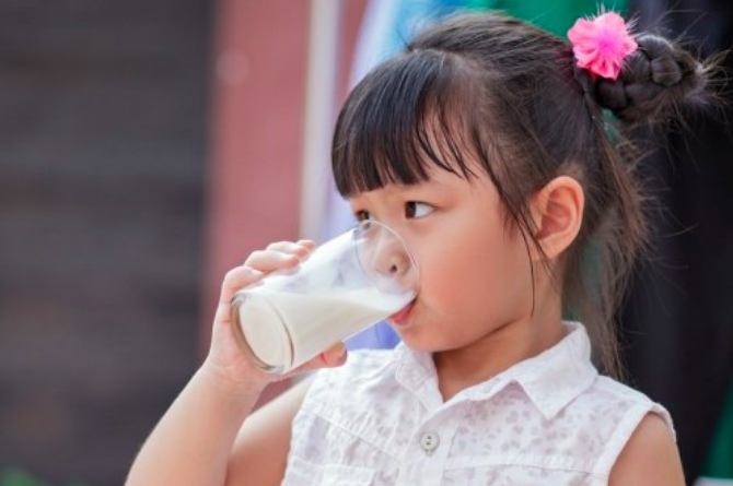Recommended Daily Intake Of Dairy Products: Types Of Milk For Kids
