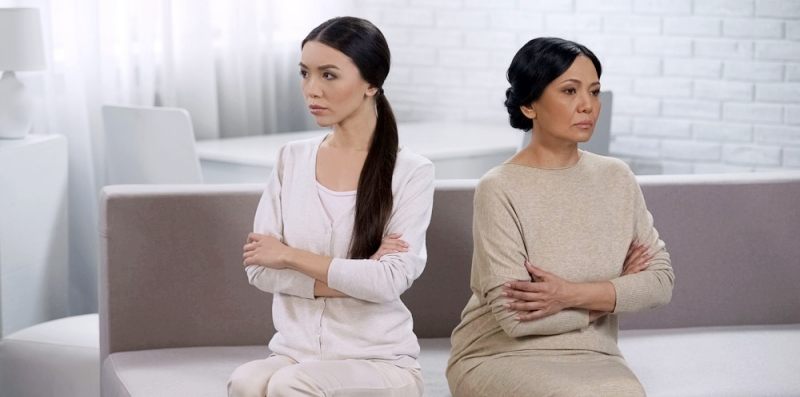 Pakikitungo Sa Biyenan: 4 na senyales na hindi ka niya gusto