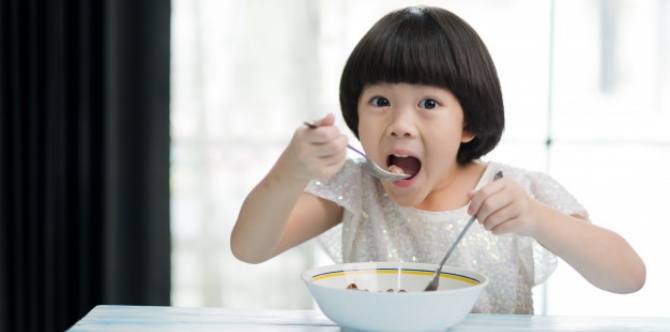 5 iba't ibang Mga Pagkain Na Nakaka Cancer sa mga bata