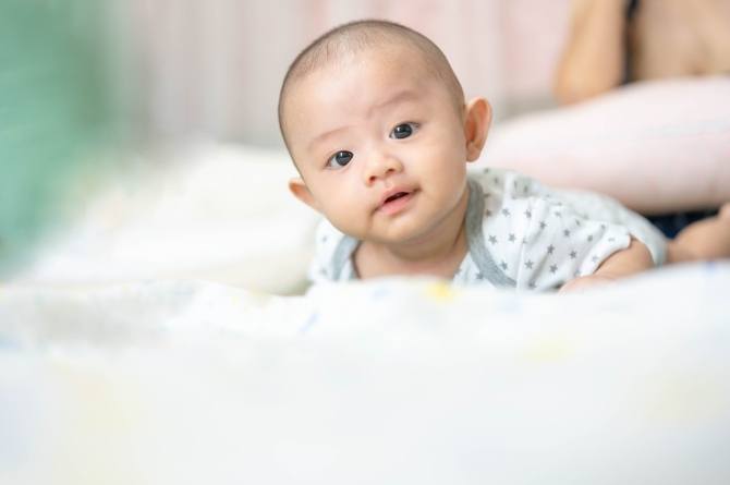 8 Ways To Help Your Baby Sensitive To Noise