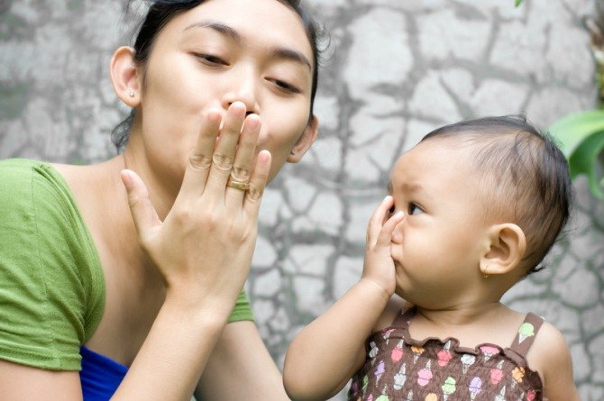 How To Teach Baby Sign Language? And Pros & Cons