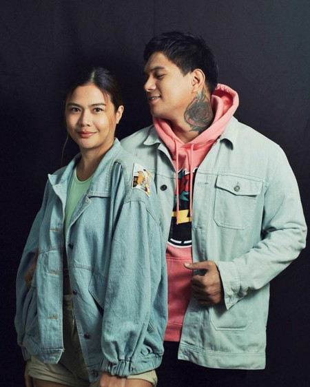 Zeus Collins engaged na sa kanyang girlfriend na si Pauline Redondo!