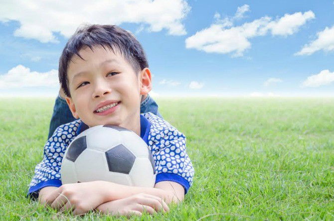 9 Educational Games To Play With A Ball With Your Little One