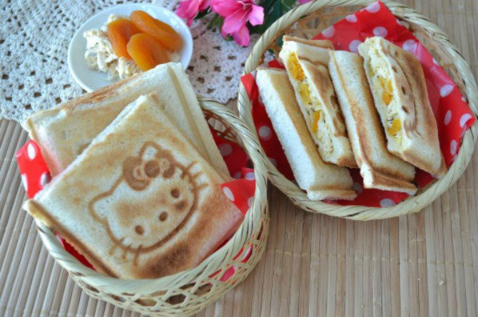 Cooking With Hello Kitty! Adorable Hello Kitty Appliances
