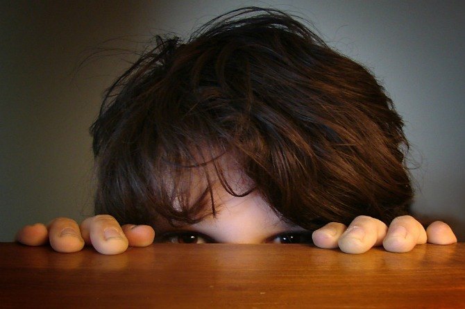 Is Your Kid Extremely Shy And Afraid To Speak? Here's The Reason Why