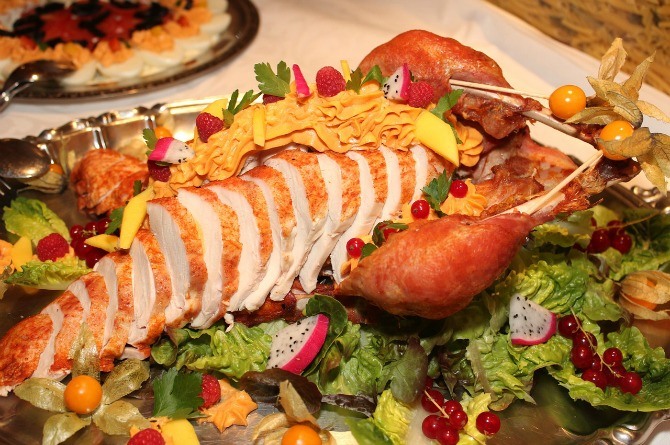6 Fantastic Feasts And Where To Find Them This Holiday Season!