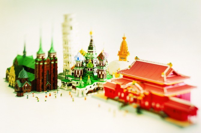 See Monuments Around the World at LEGO's Piece of Peace Exhibition