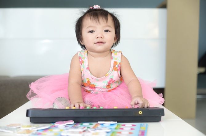 Train Your Baby's Brain With These 10 Simple Ideas