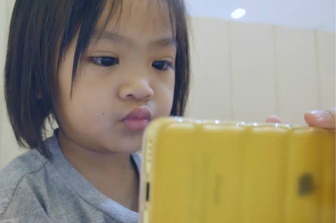 Vision Problems By Devices: Preventing Your Eyes Getting Damaged