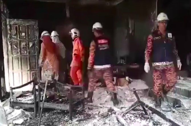Malaysian Dad Dies After He Saves His Son In A Fire