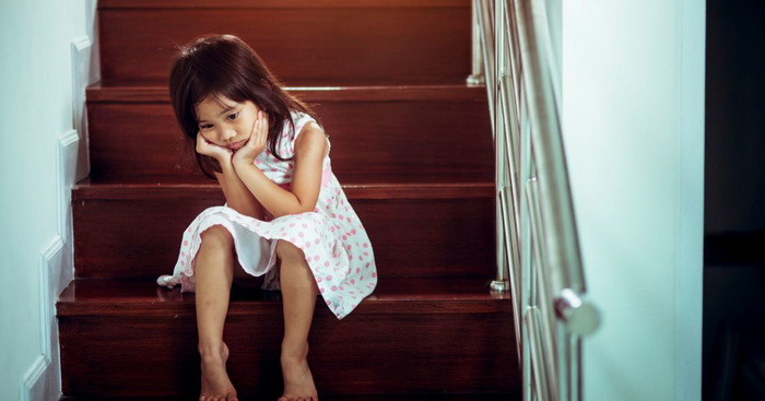 4 Effects of Lack of Affection In Childhood
