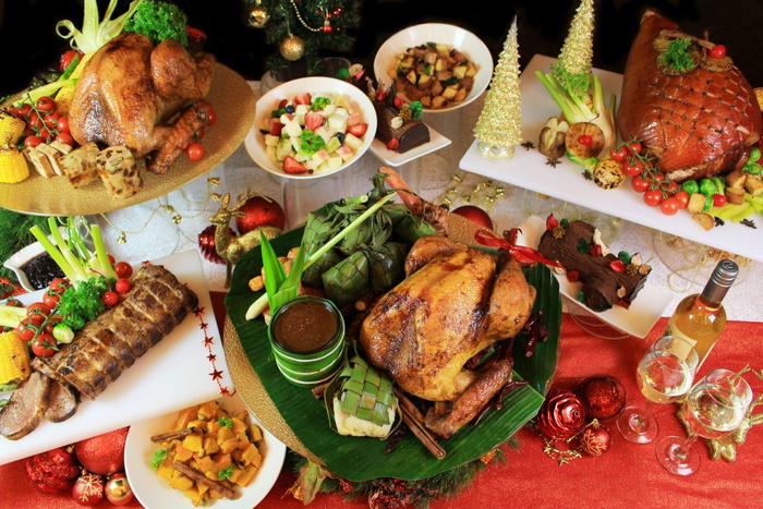 Christmas Buffets in Singapore: 8 Best Picks For Dining With The Family!
