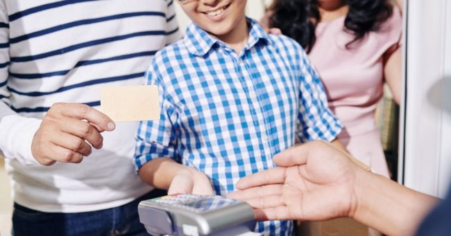 Best Credit Cards For Kids: Supplementary Cards To Gift Your Family