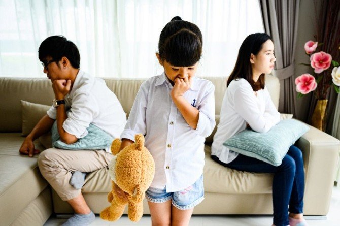 Talking To Kids About Divorce: 5 Things Parents Must Remember