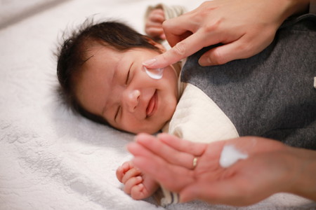 Baby's Skin Rashes: Possible Causes and Home Remedies to Try