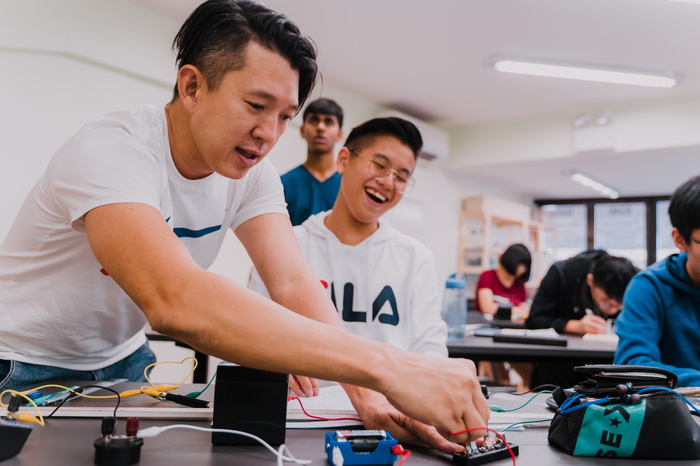 Teacher Discusses Advantages of Removal of Midyear Exams in Families