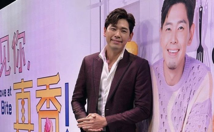 Romeo Tan’s Mum Said He Tried Too Hard To Look Like a Chef