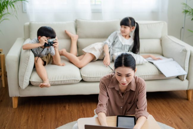 Tips for Mastering Work-Life Balance as a Mom