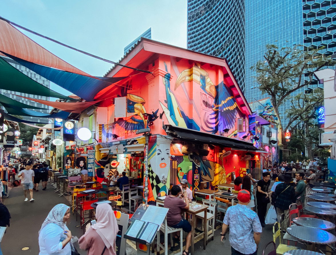 Discover Kampong Glam's Spots, Foodie Havens & Retail Paradises