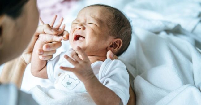 Neonatal Jaundice: Symptoms, Causes, Treatment of Yellow Babies