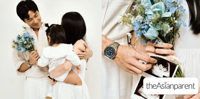 Actor Desmond Tan Breaks the Internet with a Blue Bouquet