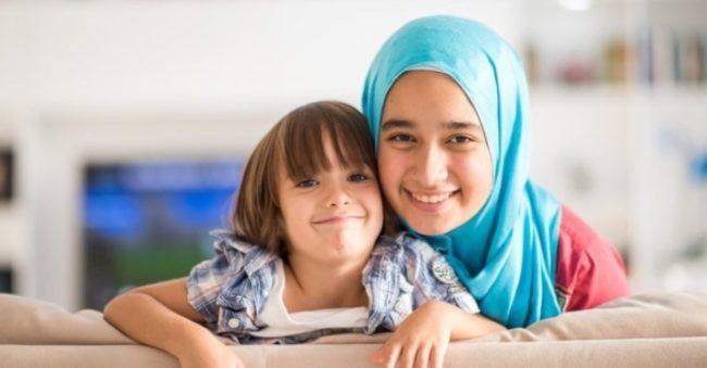 Memberi lebih baik daripada menerima, begini tips mengajarkan anak