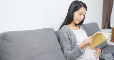 5 Cara Berkomunikasi dengan Janin yang Perlu Diketahui