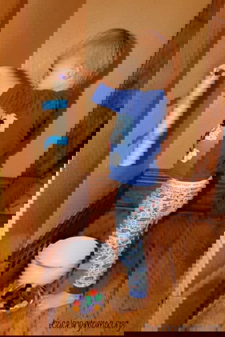 25 Mainan DIY Kreatif yang Mudah Agar Anak Tak Bosan di Rumah