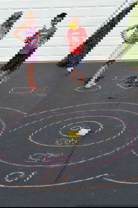 25 Mainan DIY Kreatif yang Mudah Agar Anak Tak Bosan di Rumah