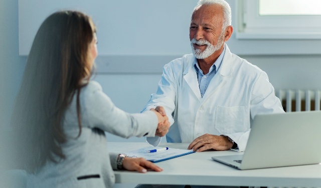 What Causes Breast Rashes? Here's How to Treat Them, Moms!