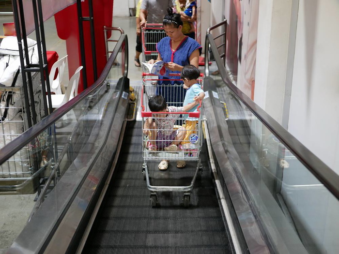 Kesalahan saat belanja bulanan, hindari 5 hal berikut ini