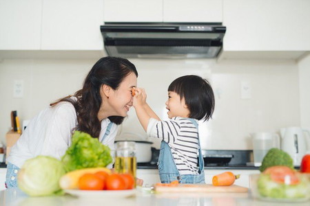 Memasak untuk anak - Anak belajar masak, adakah manfaatnya?