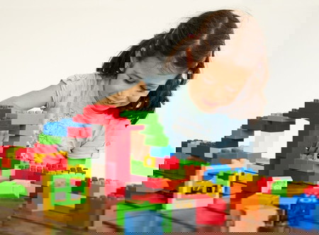 Manfaat bermain lego untuk perkembangan anak, Parents wajib tahu!