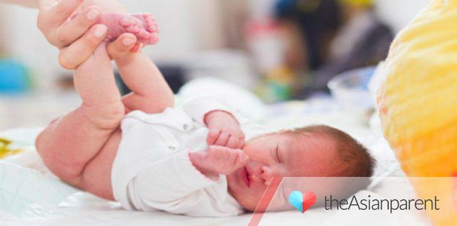 Warna Feses Bayi Kuning Pucat, Normal atau Berbahaya?