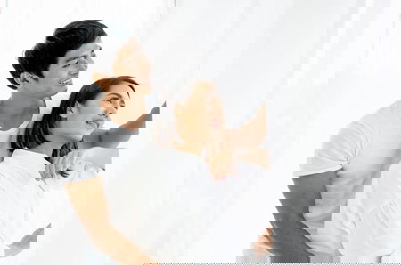 Posisi berhubungan suami istri dengan cara berdiri yang perlu Anda coba!