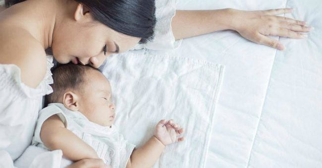 Penyakit tipes dialami ibu ketika masa menyusui, amankah bagi bayi?