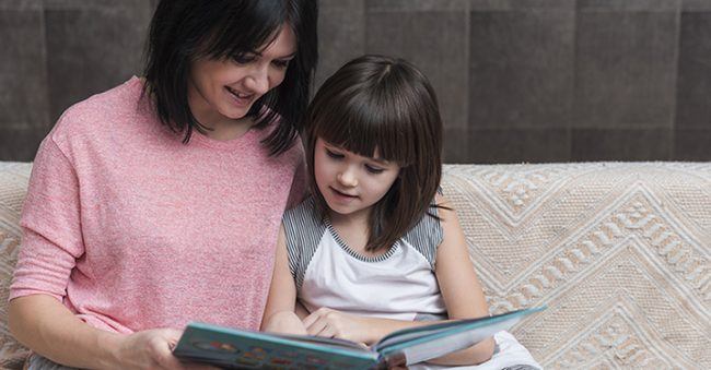 3 Cara Mendongeng untuk Anak di Rumah yang Kreatif dan Seru