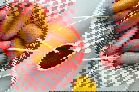 6 Resep Corndog, Jajanan Khas Korea untuk Camilan Keluarga