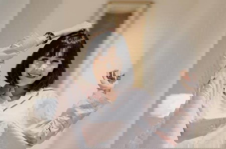 10 Artis Keturunan Bangsawan, Siapa Saja Mereka Parents?