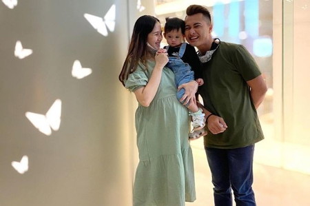 Anak Kedua Eza Gionino Lahir di Tanggal Cantik, Hello Baby Khan!