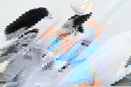 Gigi Busuk: Penyebab, Gejala dan Cara Mengobatinya